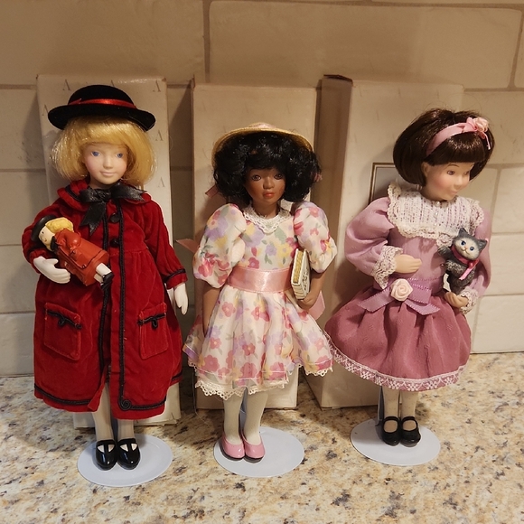 Avon | Toys | Vintage Collectible Avon Childhood Dreams Porcelain Dolls ...